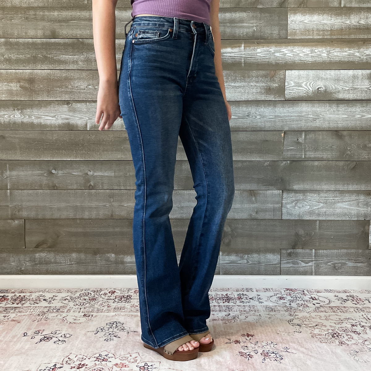 We are the Queens of Jeans from MS – rivers + roads boutique